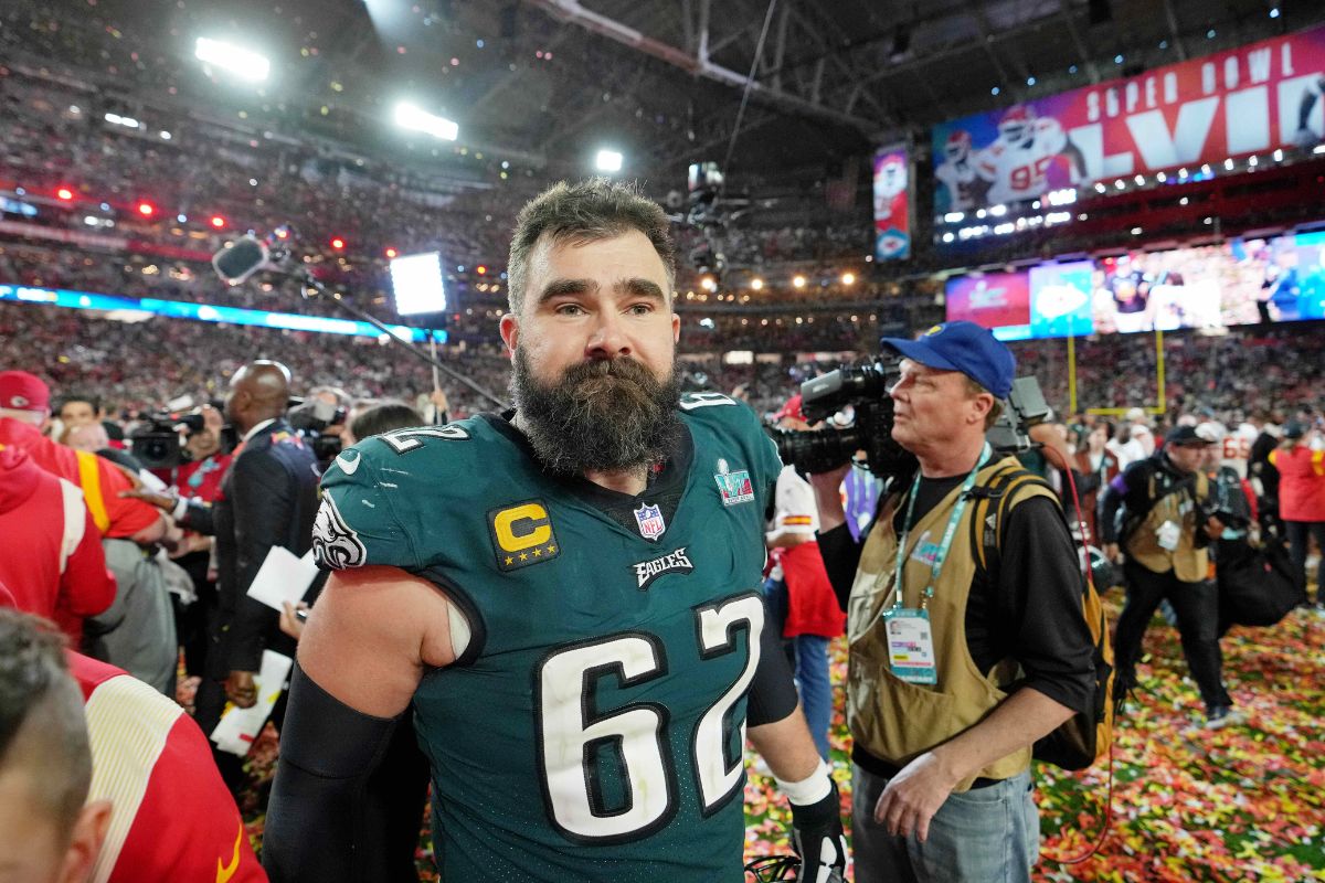 NFL: Jason Kelce anuncia aposentadoria após 13 temporadas