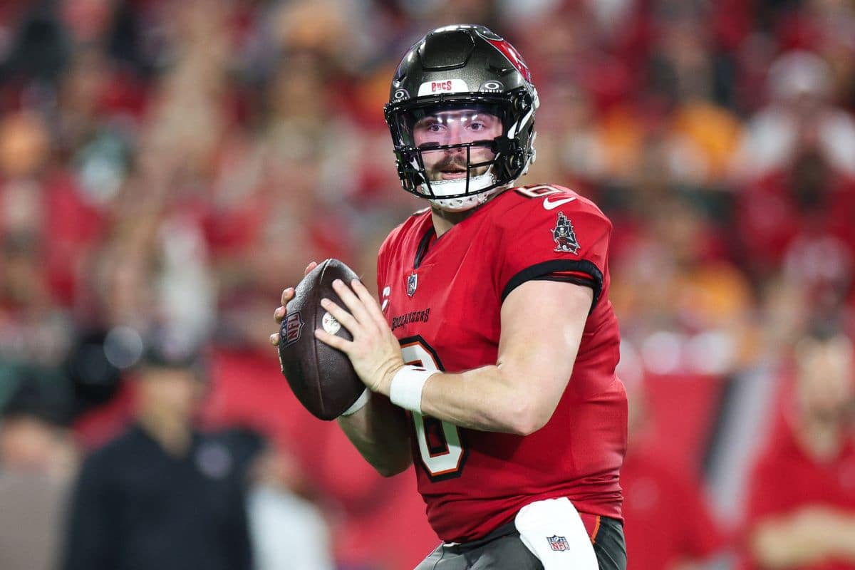 Mayfield espera retornar aos Buccaneers com astro ao seu lado ...