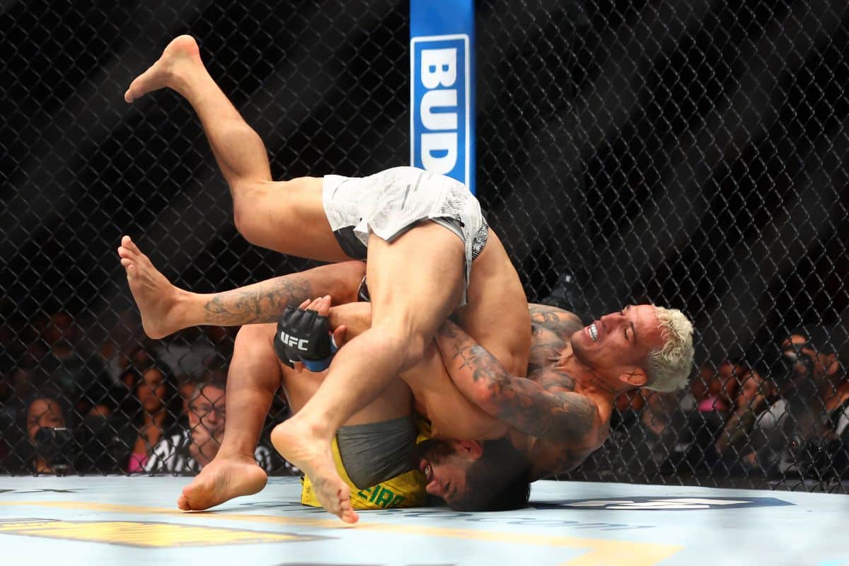 UFC 300: Charles do Bronx perde para Tsarukyan e se distancia do ...