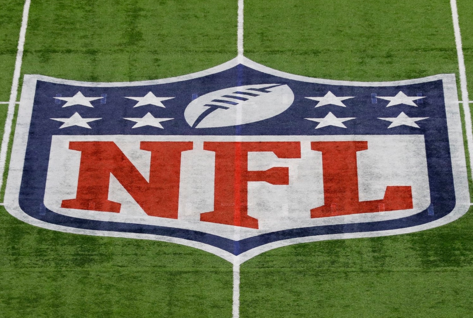 NFL está considerando ejeções automáticas pelo chamado ‘targeting’