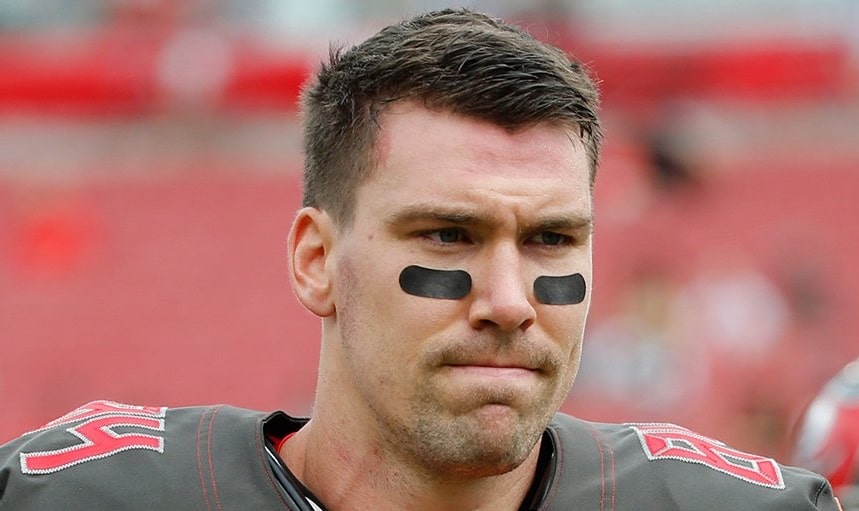 Tampa Bay Buccaneers estende contrato do tight end Cameron Brate