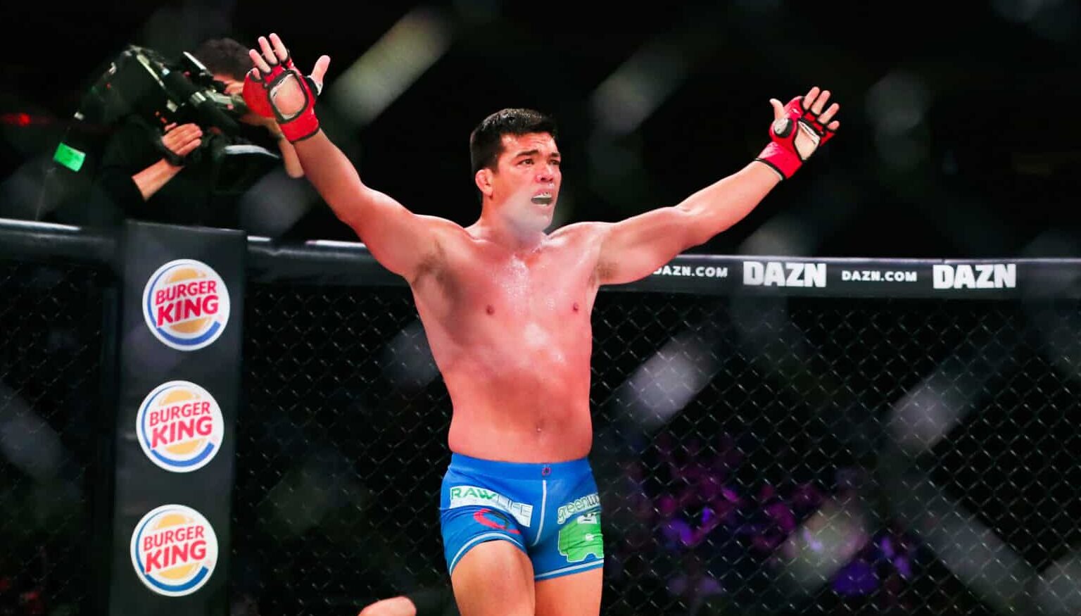 UFC: Machida faz 44 anos com 'chute do dragão' entre nocautes ...