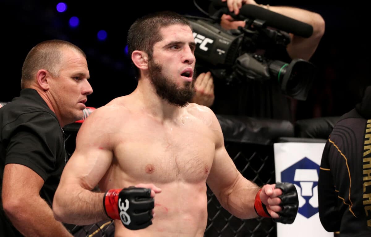 Makhachev deixa Do Bronx em segundo plano e foca em superluta no UFC ...
