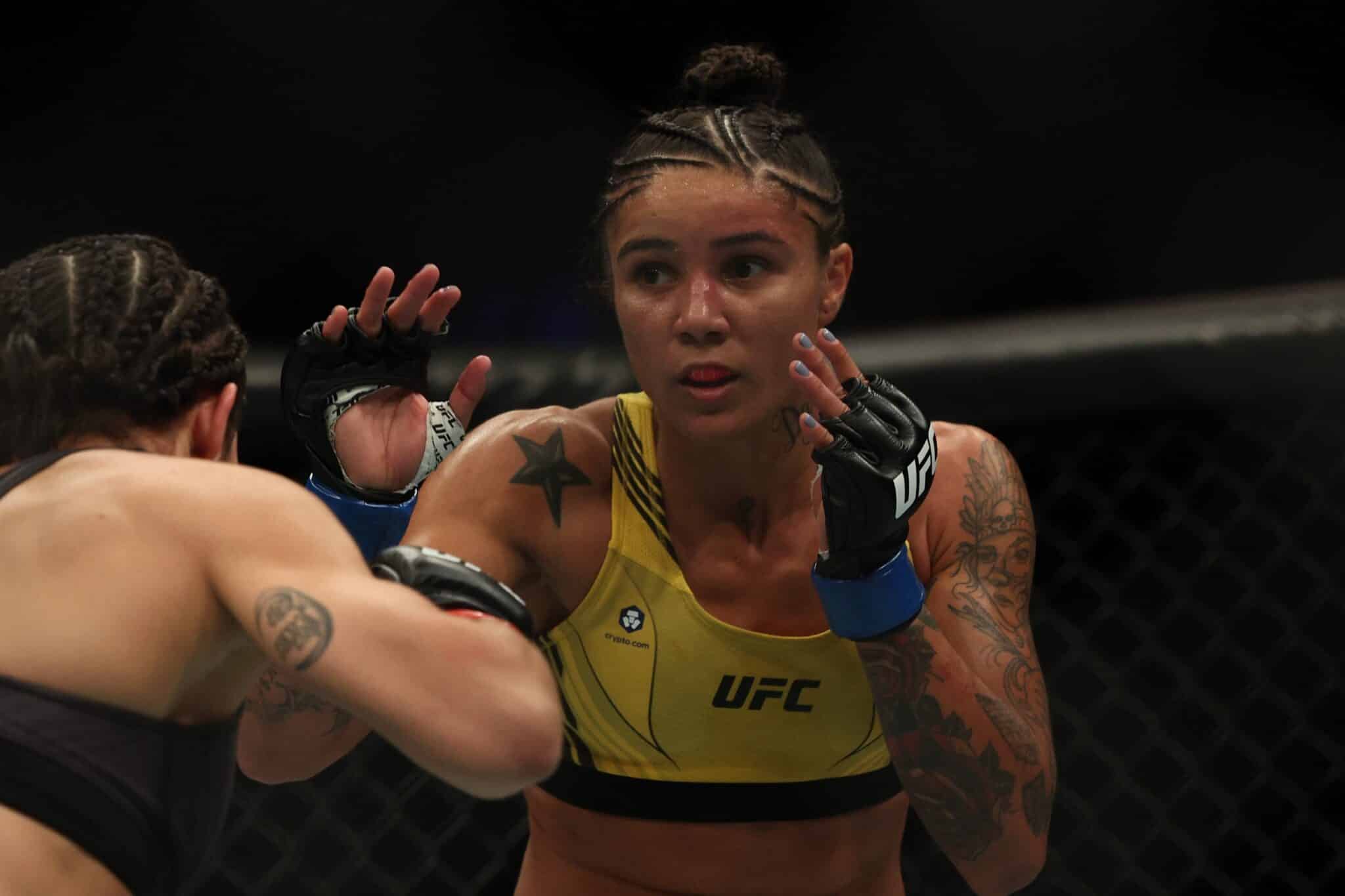 Exame de raio-x mostra gravidade da fratura de Istela Nunes no UFC ...