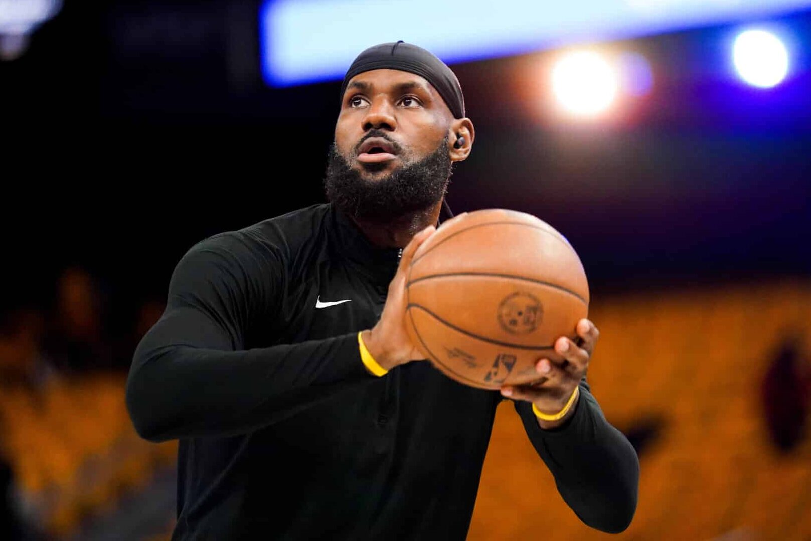Fim de férias! LeBron se prepara para sua 21ª temporada na NBA - Quinto ...